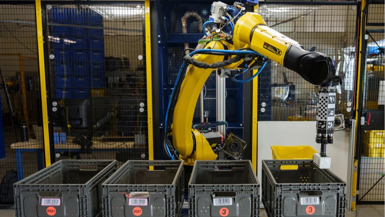 Amazon launches robotic arm for repetitive tasks - National Technology